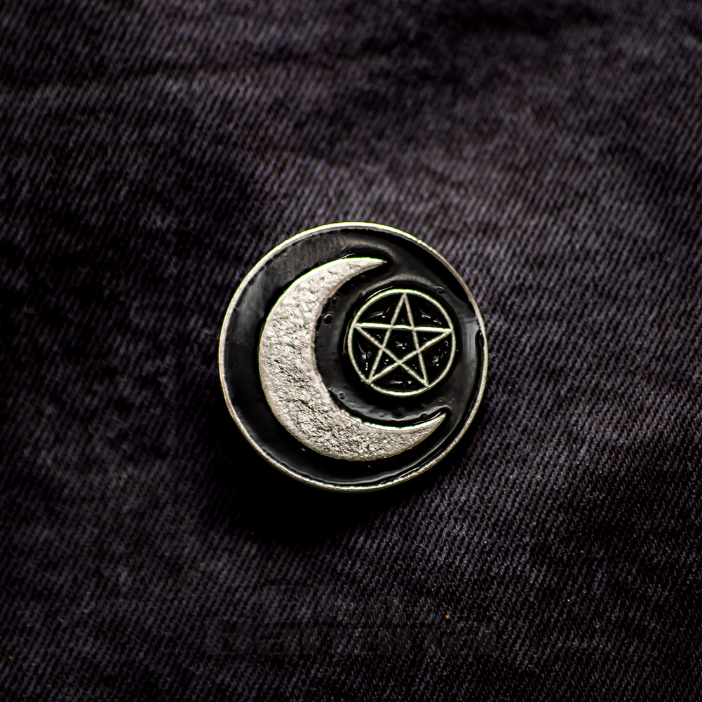 Blue Banana Pentagram & Moon Pin Badge (Black) | Blue Banana
